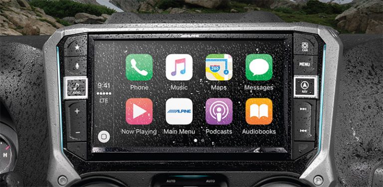 Alpine Restyle Brings Technology to the Dash