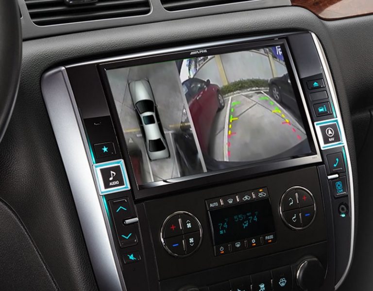 Alpine Restyle Brings Technology to the Dash